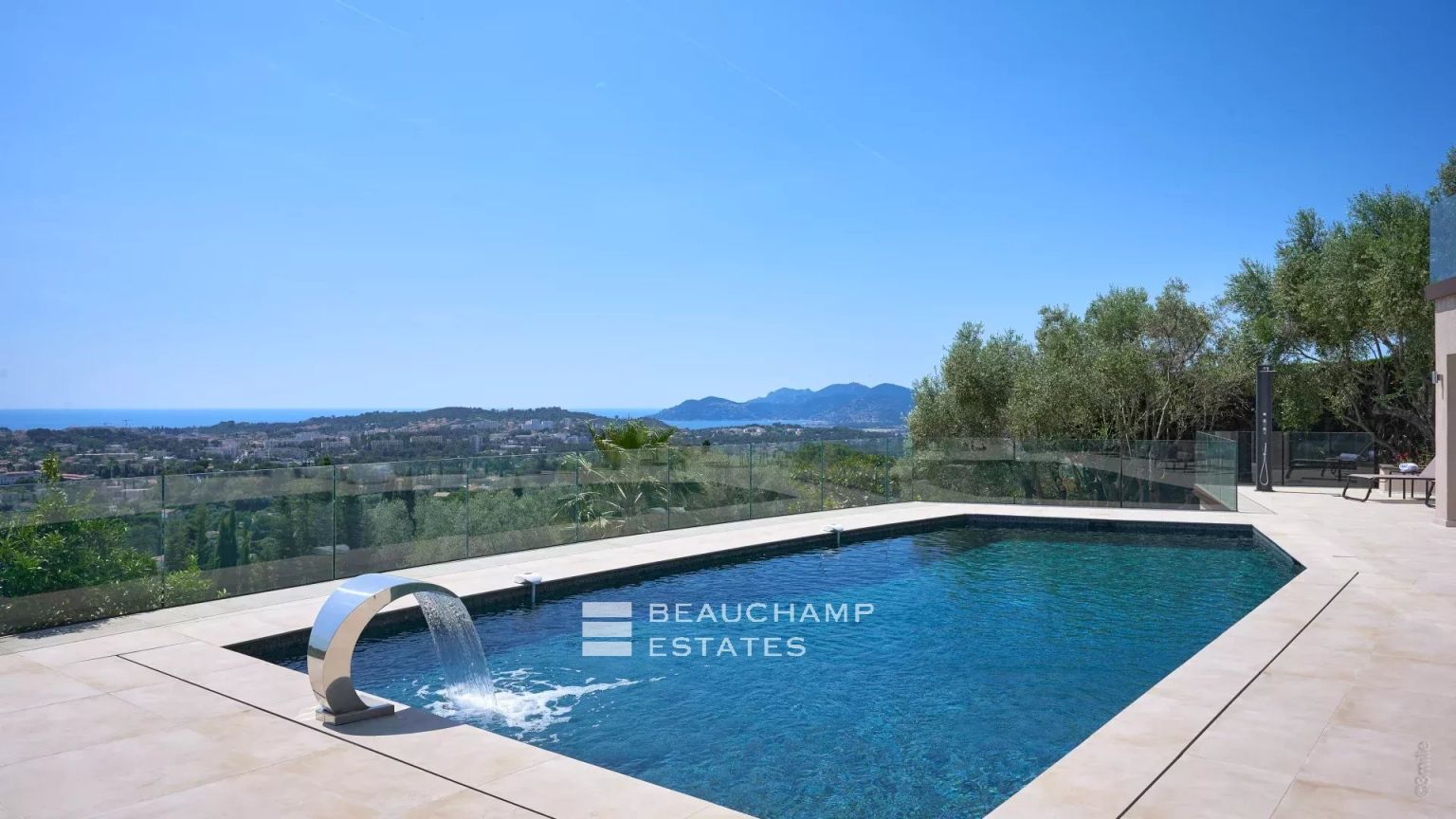 How to Move to France as an American | French Riviera Guide