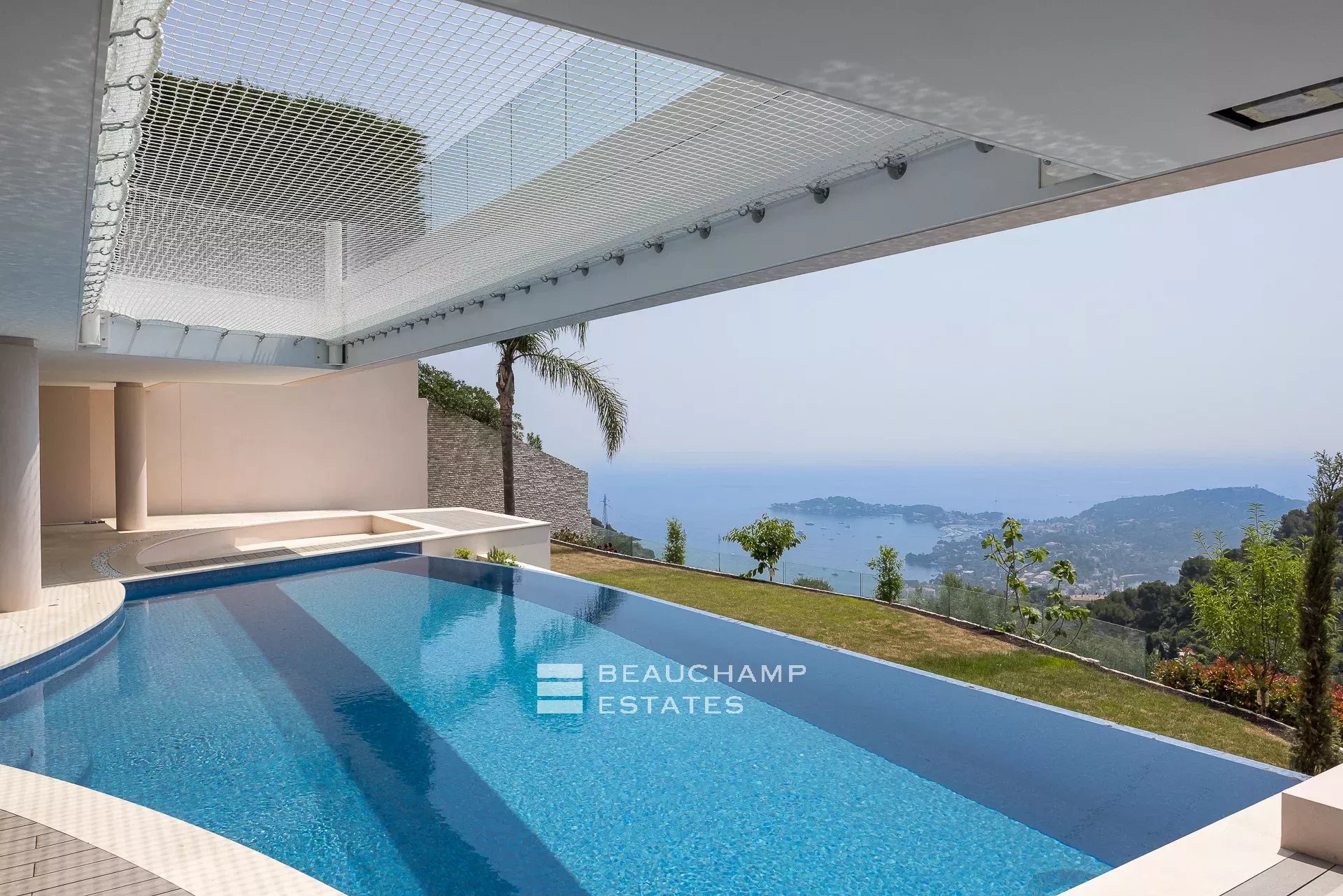 Élégante villa contemporaine avec vue mer panoramique – Villefranche ...